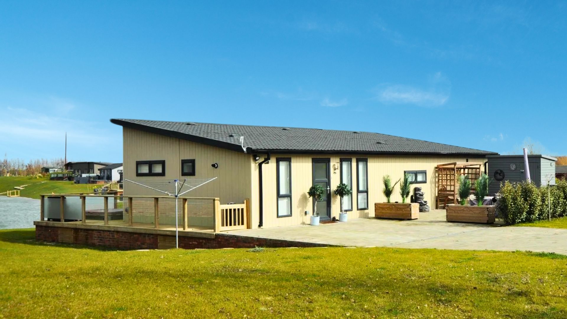 Heron Lakes Holiday Lodge Park | Holiday Park in Beverley, Yorkshire
