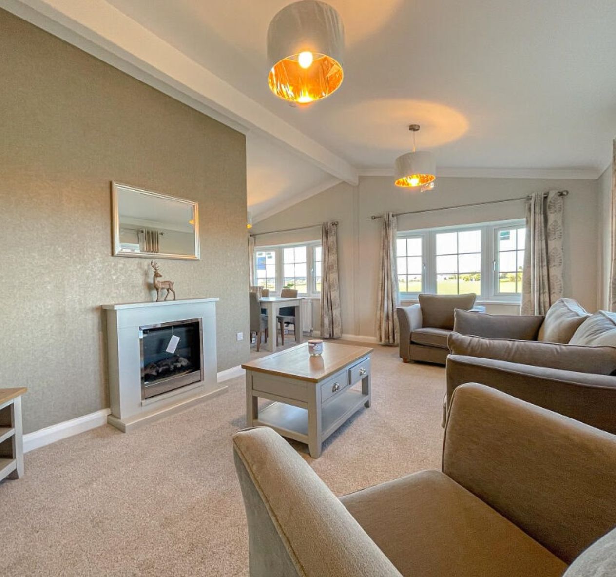 Neilson Country Park | Lodge Park in Defford, Worcestershire